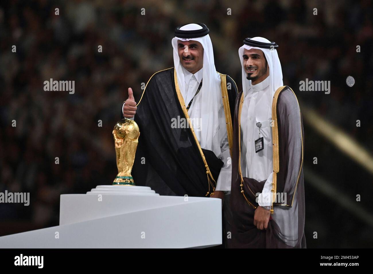 Lusail, Katar, 18/12/2022, von links: Emir Sheikh Tamim bin Hamad Al ...