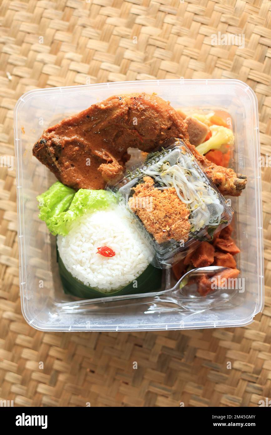 Nasi kotak -Fotos und -Bildmaterial in hoher Auflösung – Alamy