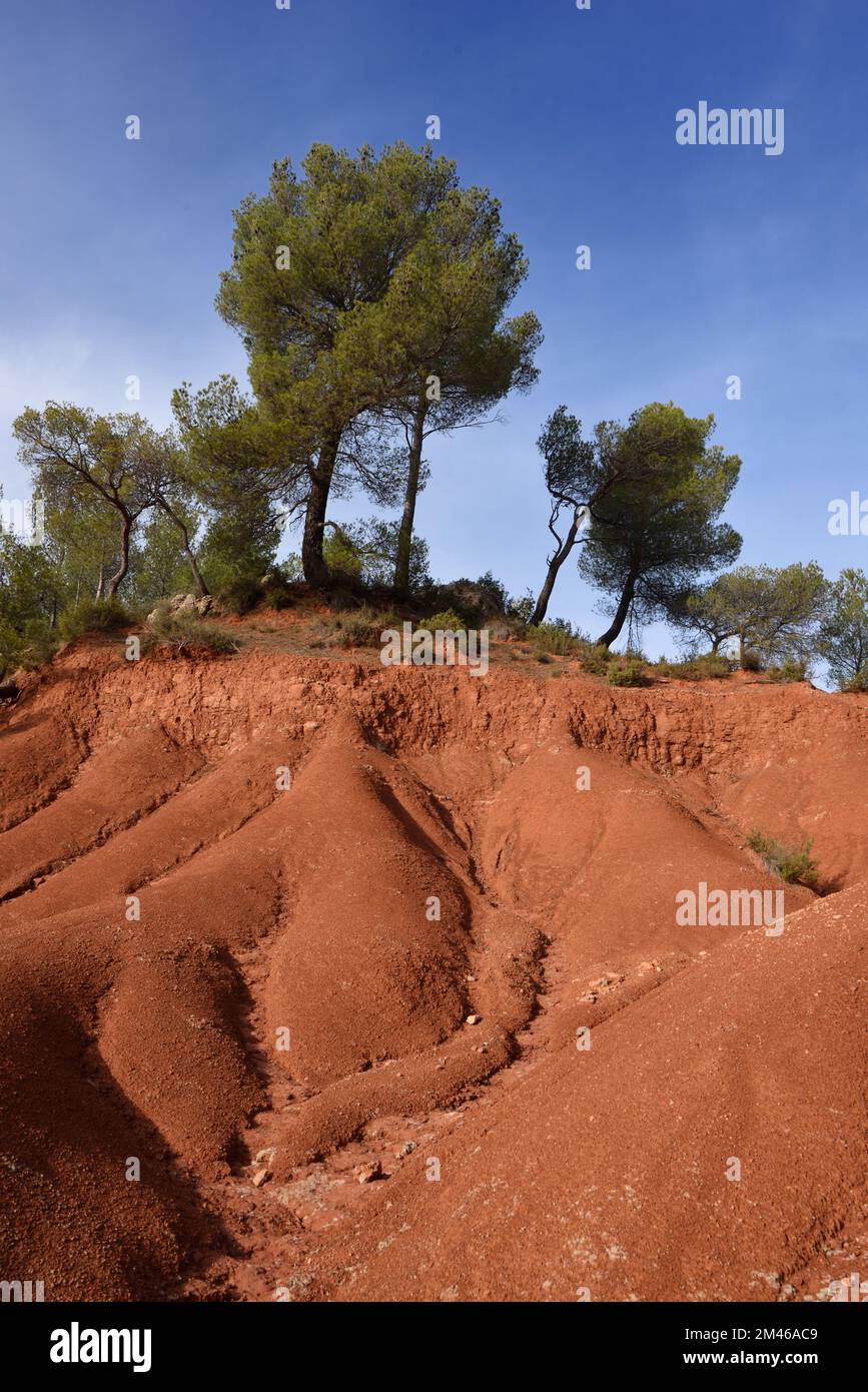 Schlucht der terres rouges -Fotos und -Bildmaterial in hoher Auflösung ...
