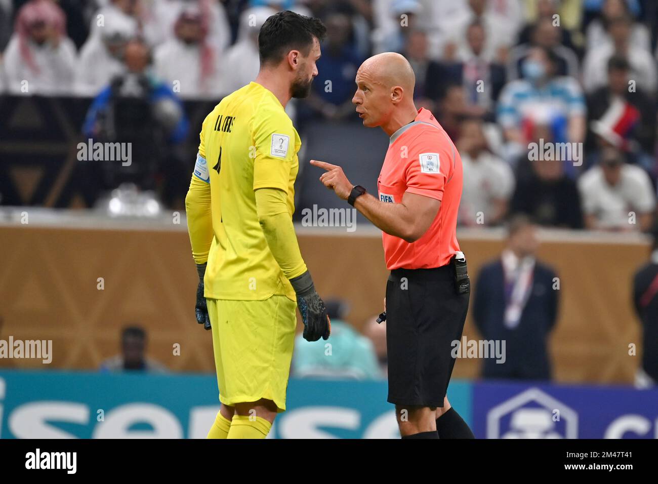 Lusail, Katar, 18/12/2022, MARCINIAK SZYMON (POL) mit Torwart Hugo LLORIS (FRA), Game 64, FINALE ...