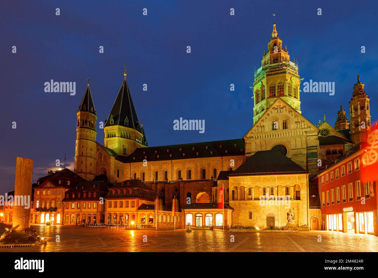 Mainz altstadt nacht -Fotos und -Bildmaterial in hoher Auflösung – Alamy