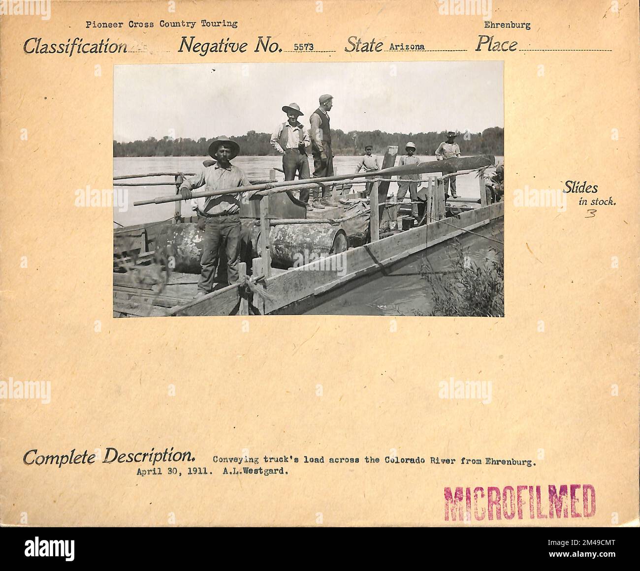 Transport der Lkw-Ladung über den Colorado von Ehrenburg ...