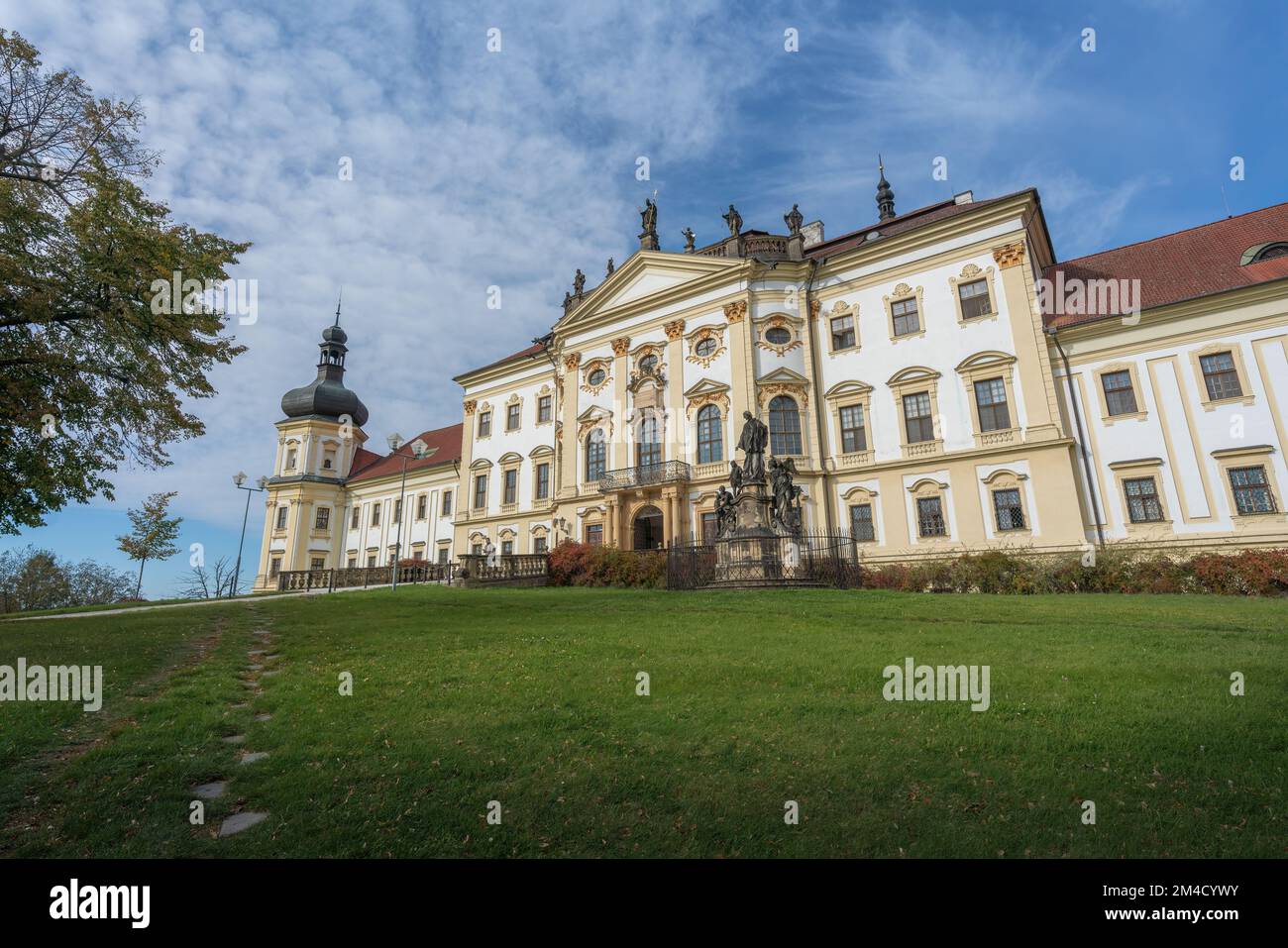 Ehemaliges hradisko kloster -Fotos und -Bildmaterial in hoher Auflösung – Alamy