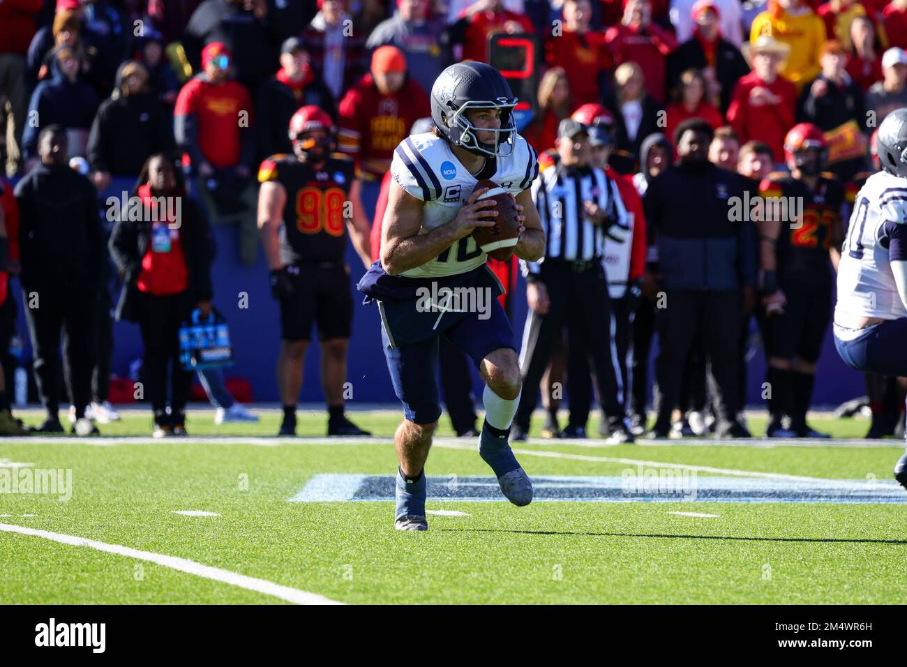 Colorado School of Mines Orediggers Quarterback John Matocha (10 ...