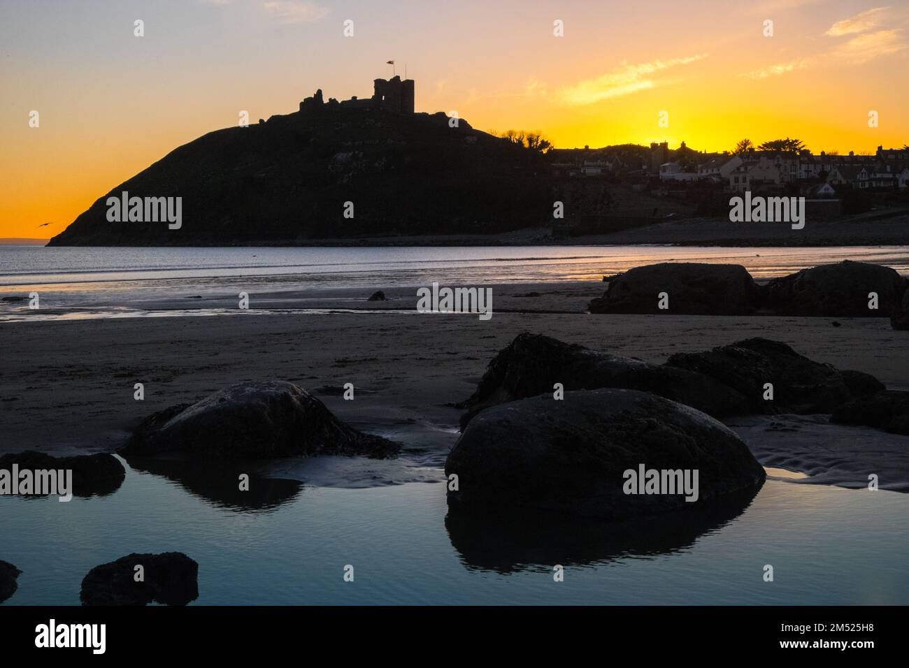 Criccieth ist eine Stadt und Gemeinde auf der Halbinsel Llŷn im ...