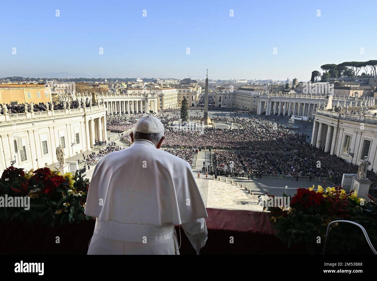 Papst Franziskus überbringt am 25. Dezember 2022 im Vatikan vom ...