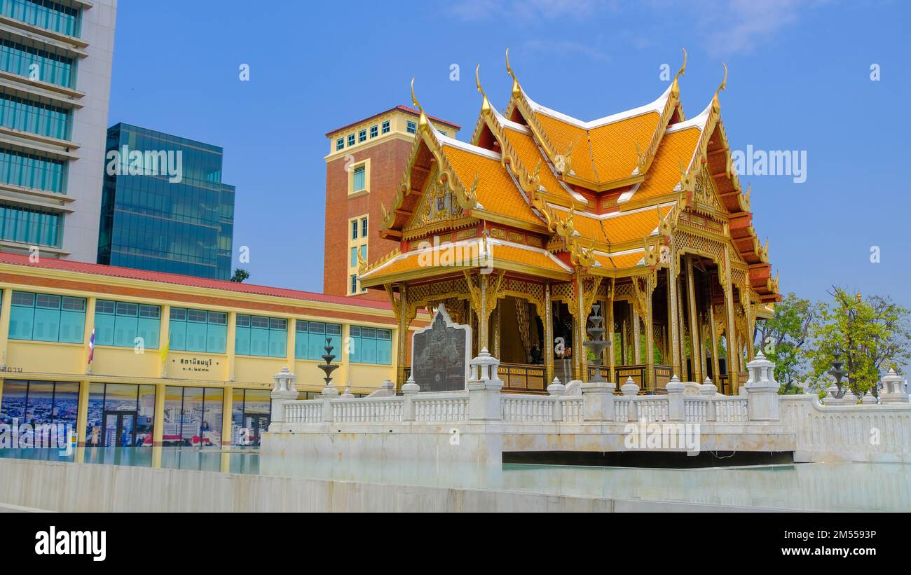 Siriraj bimuksthan museum -Fotos und -Bildmaterial in hoher Auflösung ...