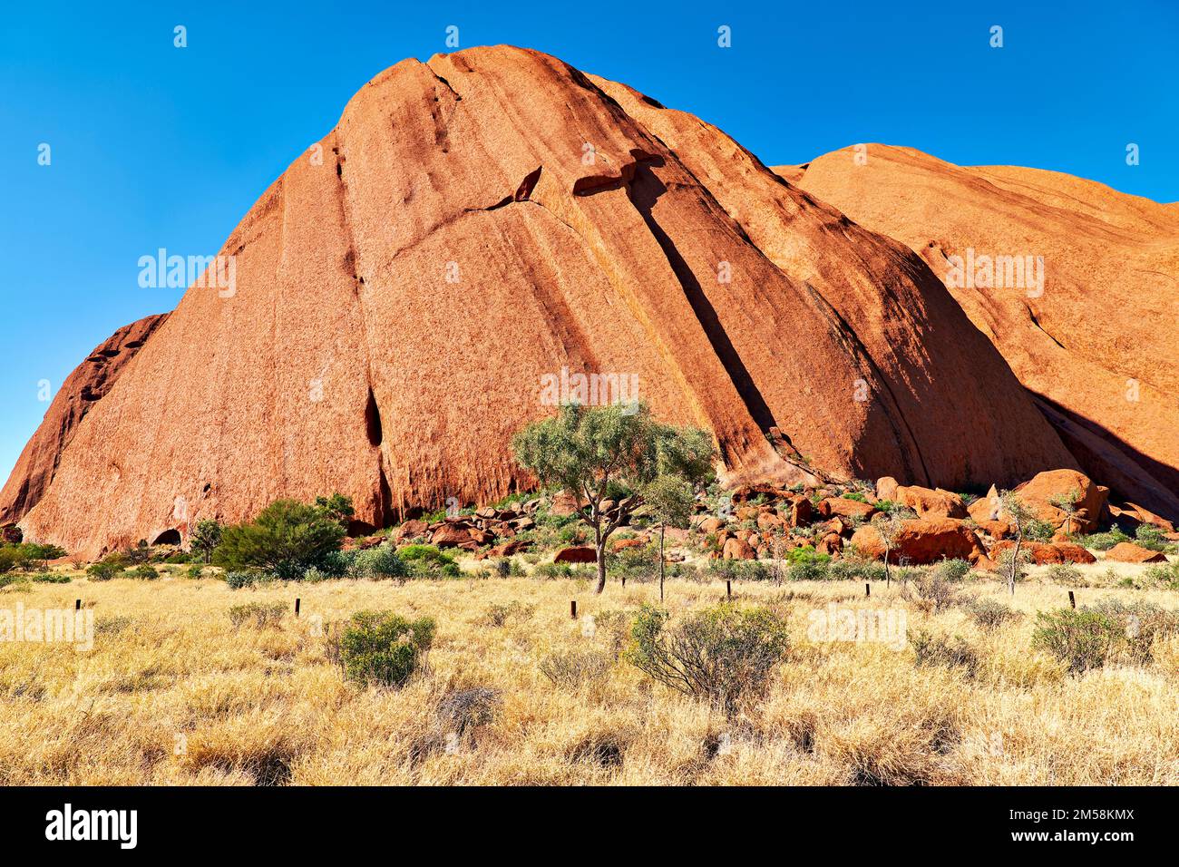 Wandern um den Uluru Ayers Rock. Nördliches Territorium. Australien ...