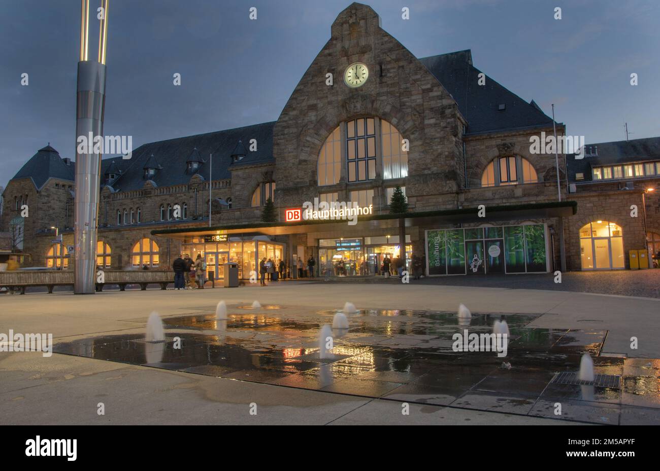 Aachen hauptbahnhof -Fotos und -Bildmaterial in hoher Auflösung – Alamy