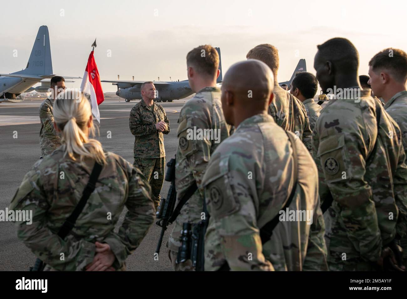 USA Marinekorps Sergeant Major Richard Thresher, USA Befehlshaber des ...