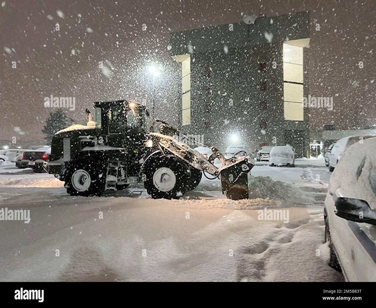 Cheektowaga, New York, USA. 26. Dezember 2022. Ein Soldat der New York ...