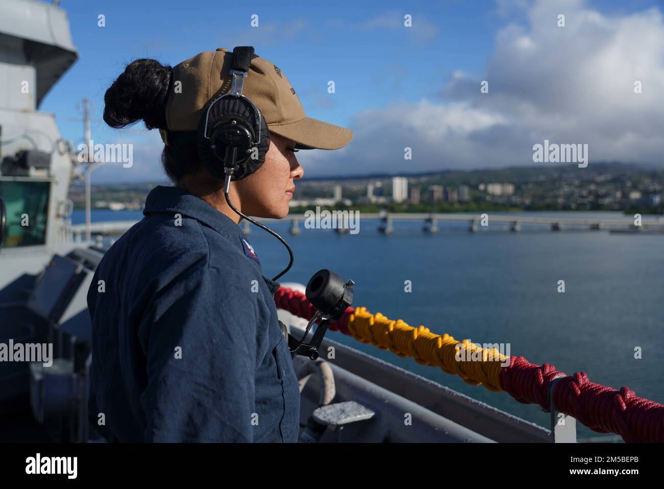 PEARL HARBOR, HAWAII (21. Februar 2022) Operations Specialist 3. Class ...