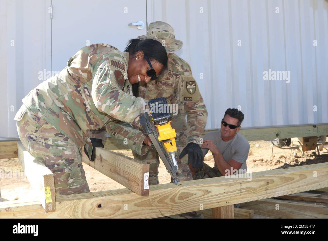 Base Engineer Emergency Force (RIND) Airmen und Senior Enlisted ...