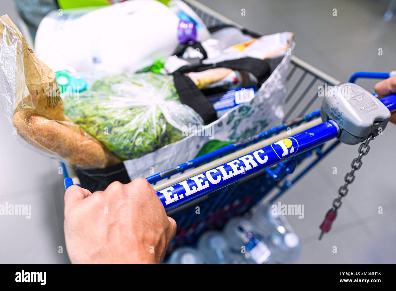 Abbildung eines Einkaufswagens (Trolley) von E.Leclerc (oder Leclerc ...