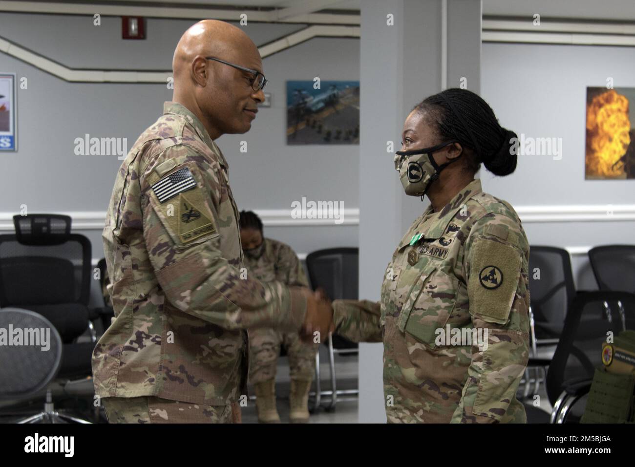 Generalmajor Michel M. Russell Sr., der kommandierende General des 1 ...