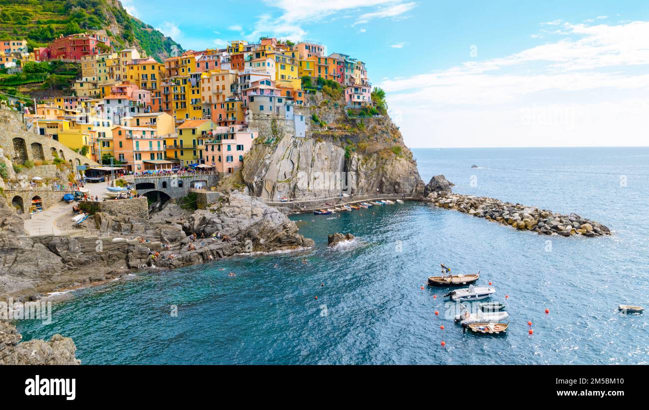 Manarola Village Cinque Terre Küste Italien. Farbenfrohe Stadt in ...