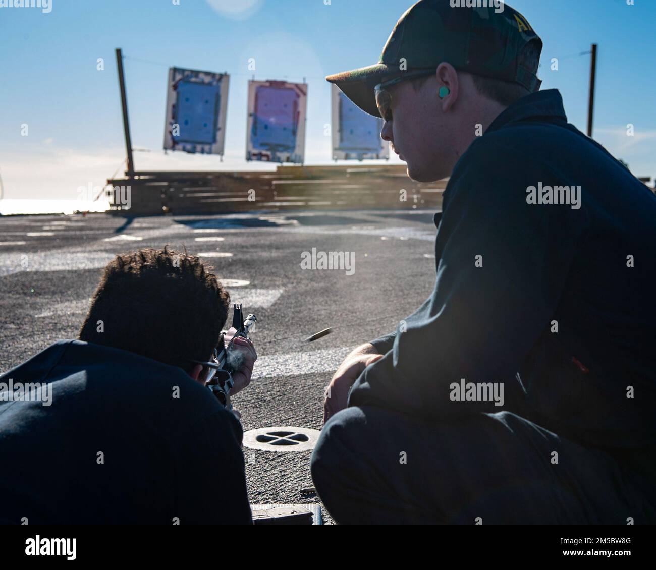 220224-N-HG846-3042 ADRIATISCHE SEE (24. Februar 2022) – Sonar ...