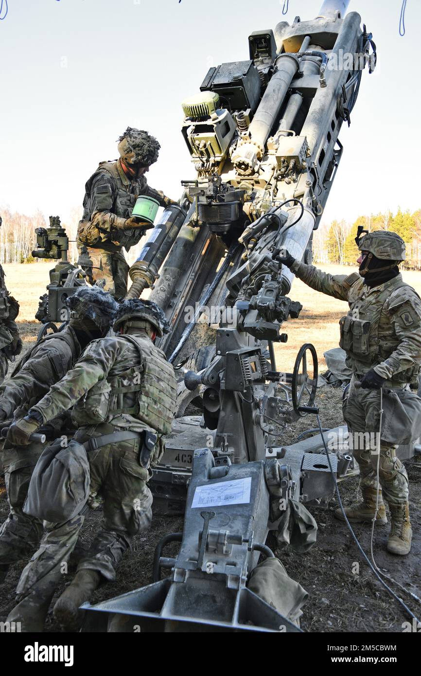 USA Fallschirmjäger mit 4. Bataillon, 319. Artillerie-Regiment, 173 ...