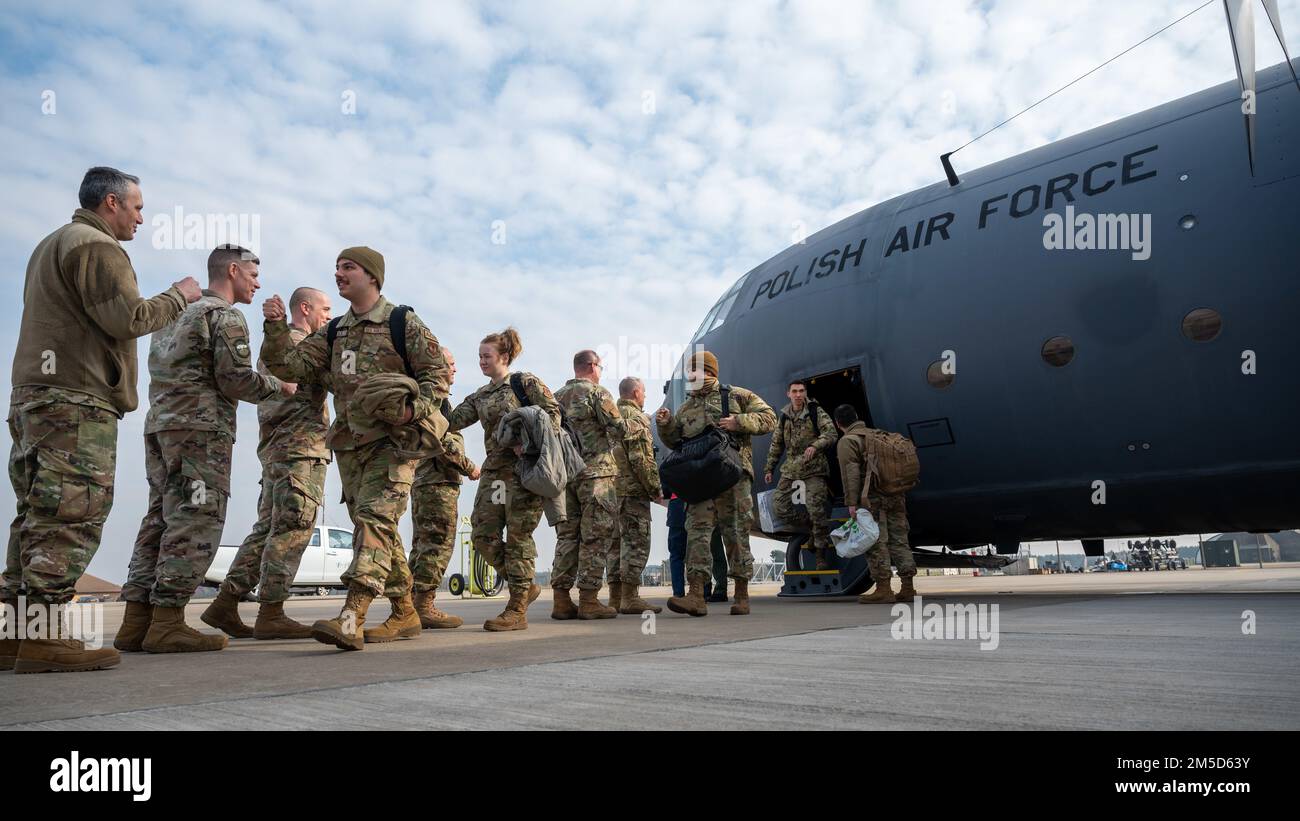 USA Die dem 48. Kampfflügel zugeteilten Flieger kehren nach der ...