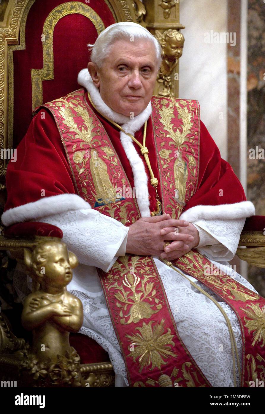 Bilder papst benedikt xvi -Fotos und -Bildmaterial in hoher Auflösung ...