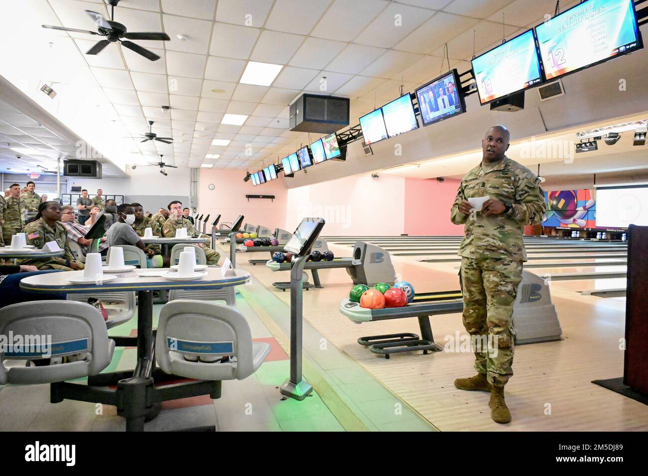 Jahrhundert lanes bowling center -Fotos und -Bildmaterial in hoher ...