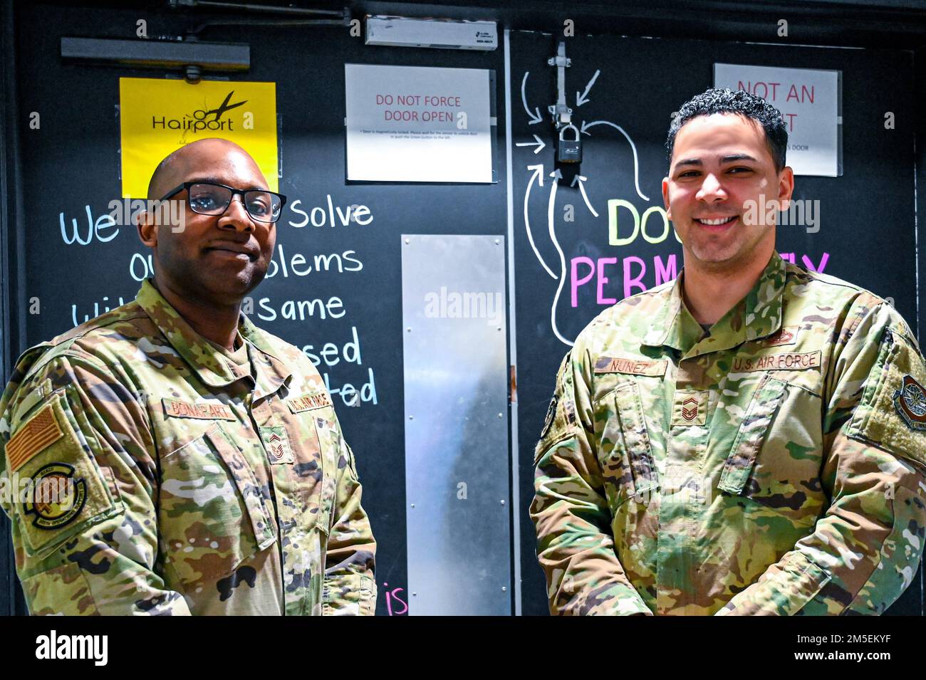 USA Senior Master Sgt. Dominique Bonapart, 305. Operations Support ...