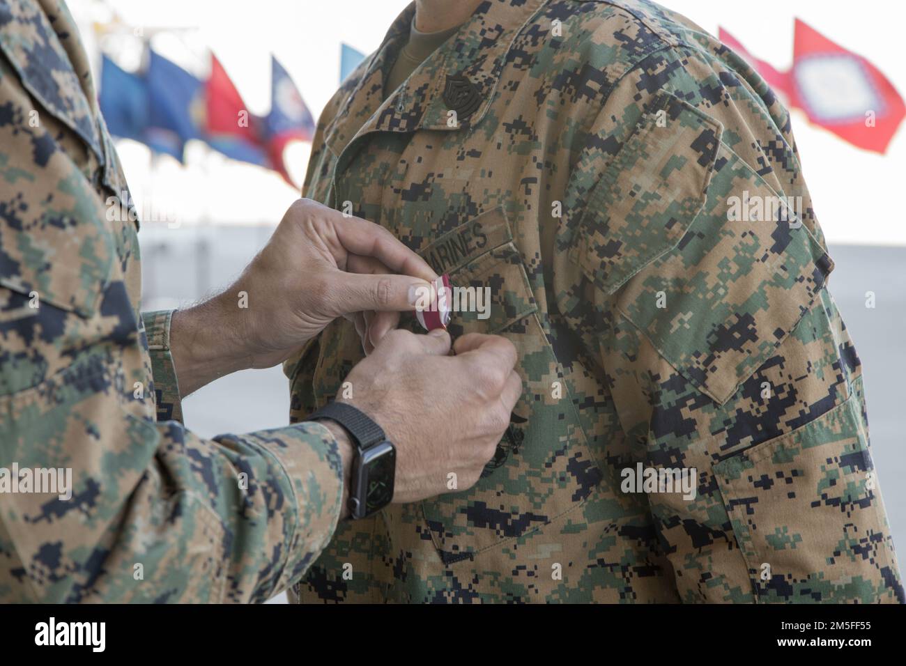 USA Marinekorps Master Sgt. Samuel Martinez, Aviation Ordinance Chief ...