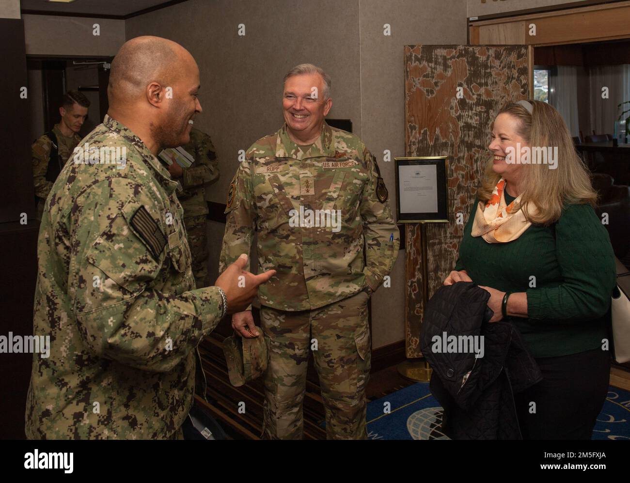 USA Marinekapitän David Adams, Commander, Fleet Activities Sasebo (CFAS ...
