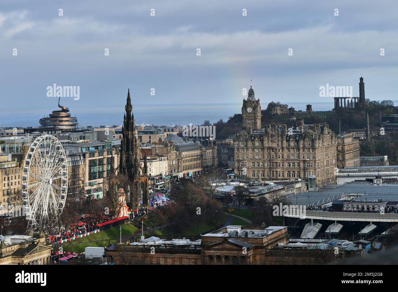 Edinburgh hogmanay 2022 -Fotos und -Bildmaterial in hoher Auflösung – Alamy