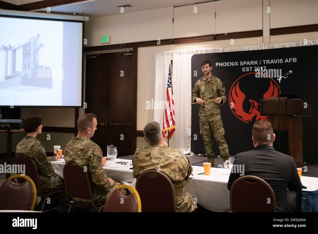 60th maintenance squadron -Fotos und -Bildmaterial in hoher Auflösung ...