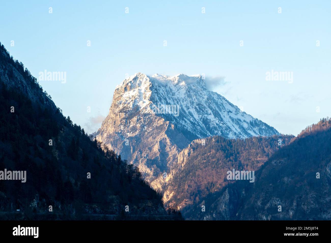 View of traunstein mountain -Fotos und -Bildmaterial in hoher Auflösung ...