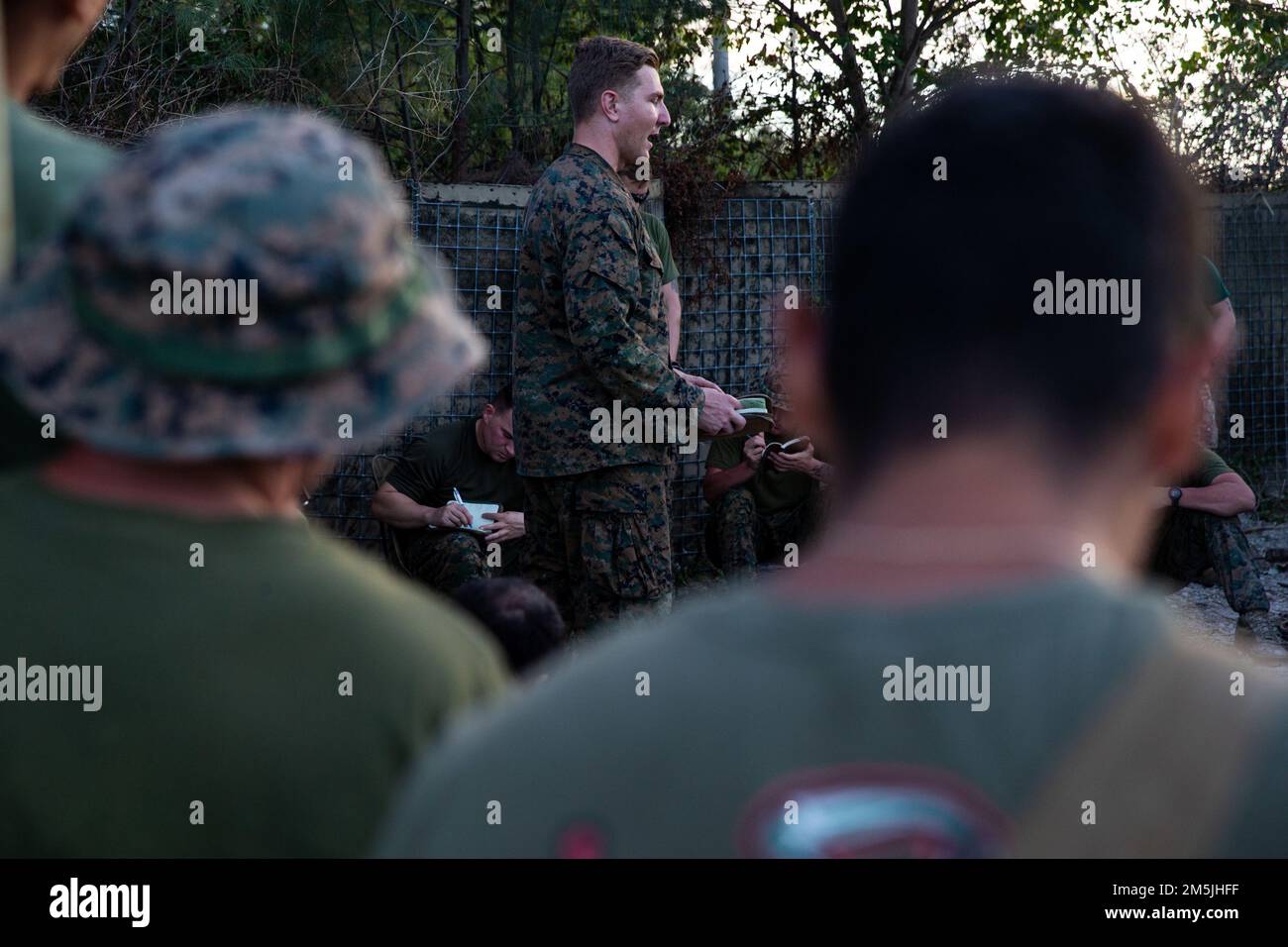 USA Marinekorps 1. LT. Luke Ledva, ein Infanterieoffizier des Bataillon ...
