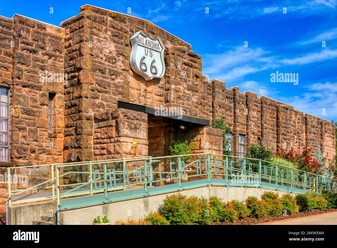 Das Chandler Oklahoma Arsenal Building an der Route 66 wird jetzt vom ...