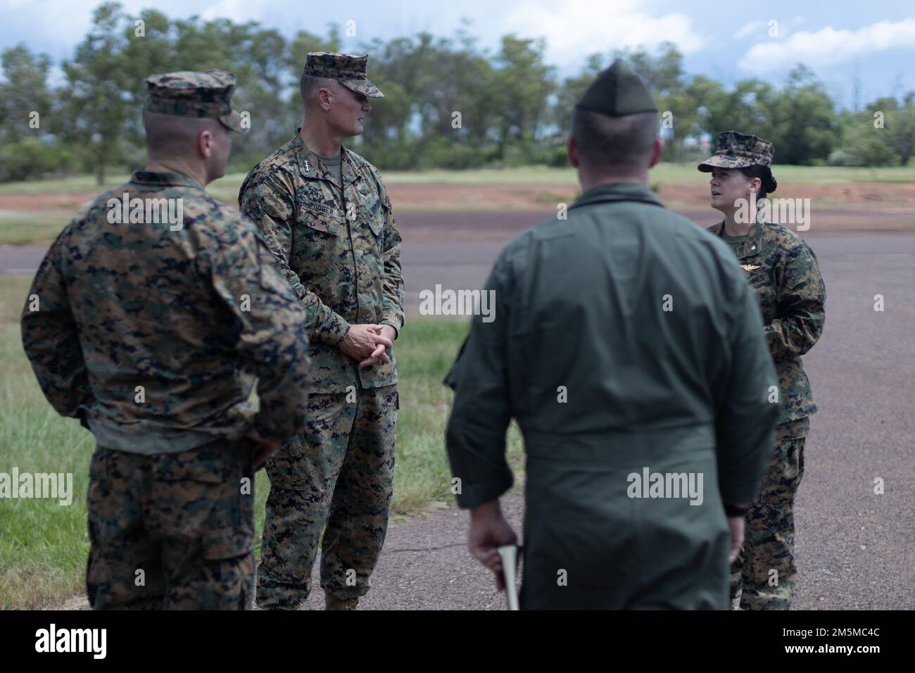 Von links, USA Marinekorps Oberst Christopher Steele, Marine Rotational ...