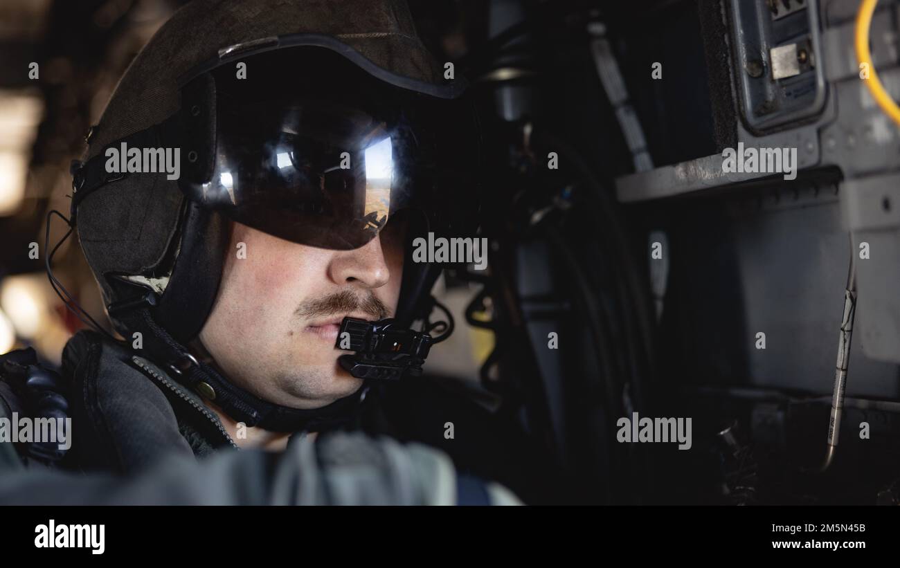 USA Marinekorps Staff Sgt. Gage Weber, Crewchef mit Marine Heavy ...