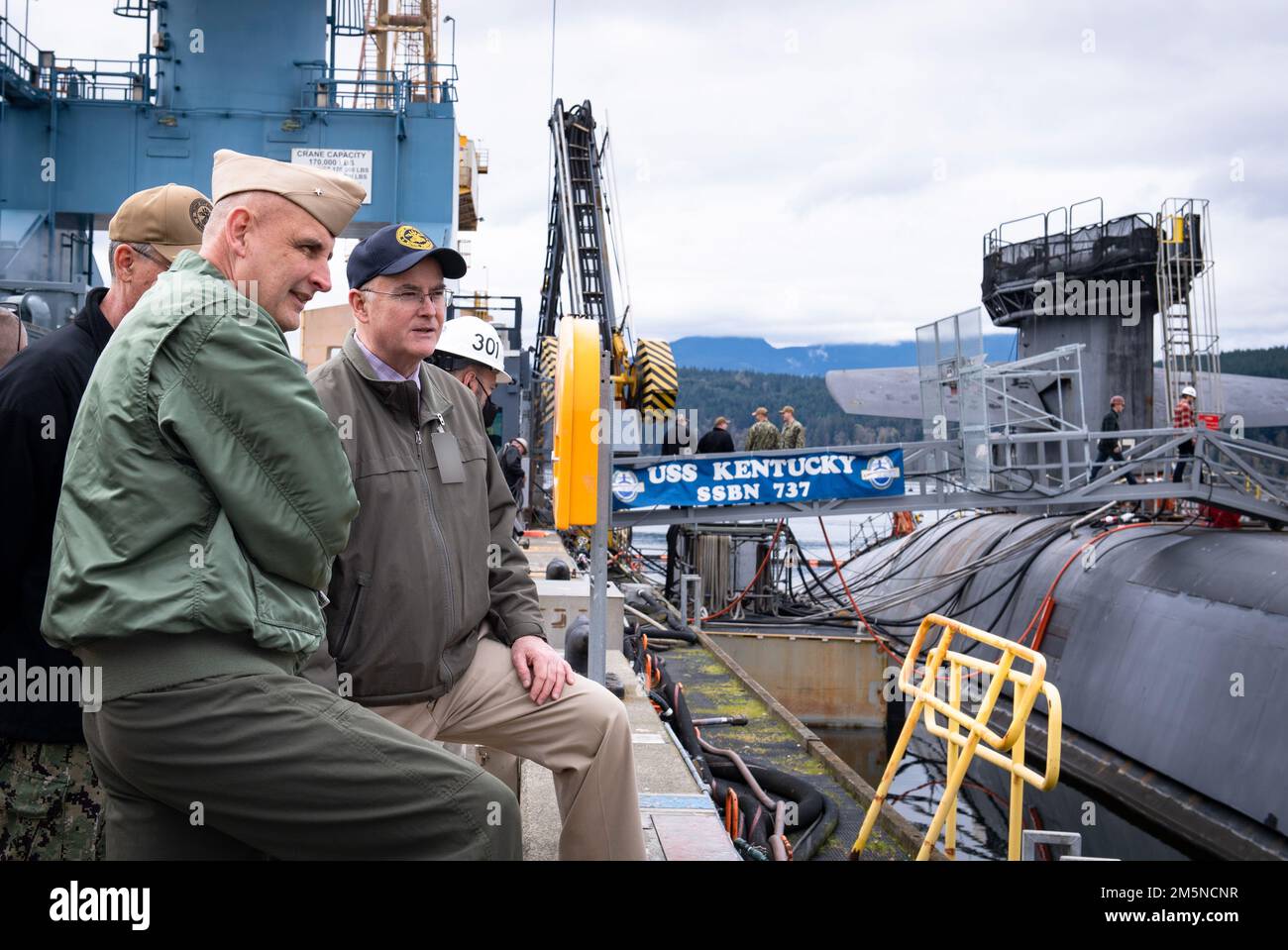 SILVERDALE, Washington (29. März 2022) – Rear ADM. Wesley R. McCall ...