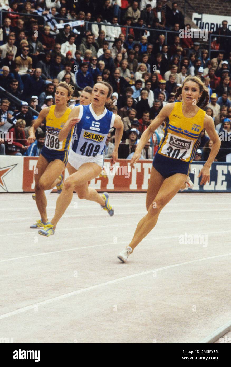 LINDA HAGLUND Sweden /301/ Leichtathletikerin mit Teilnehmern an drei ...