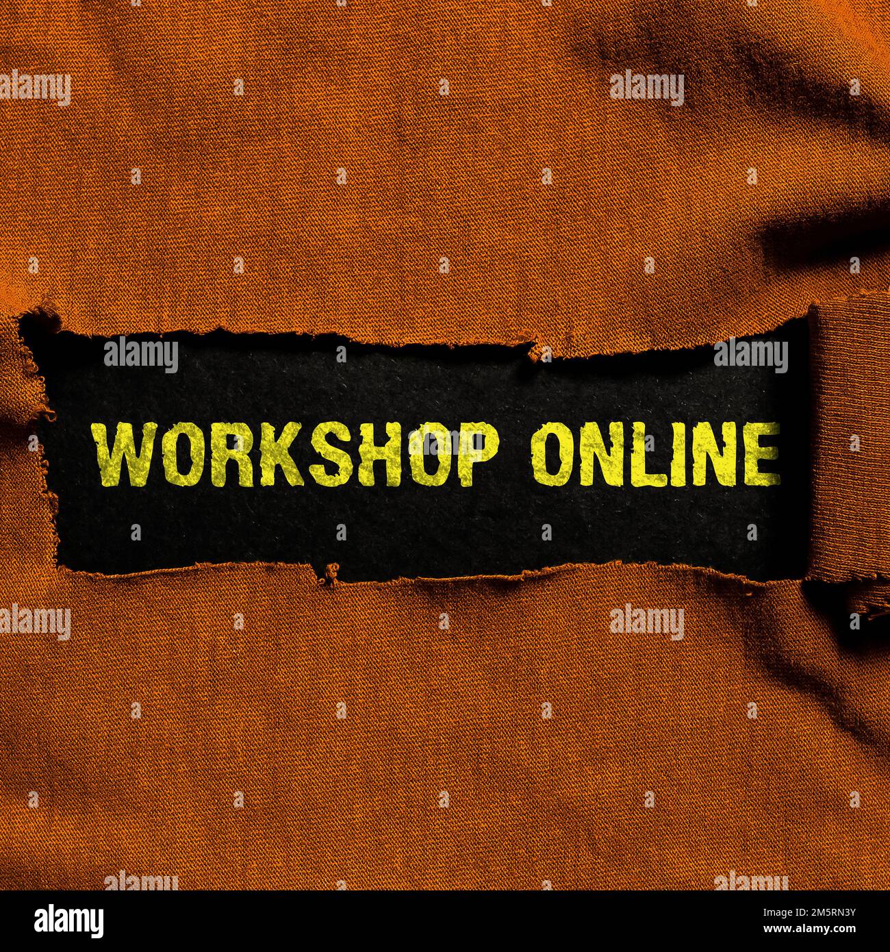 Unterschreiben Sie, dass Workshop Online angezeigt wird. Wort auf dem ... Unterschreiben Sie, dass Workshop Online angezeigt wird. Wort auf dem ...