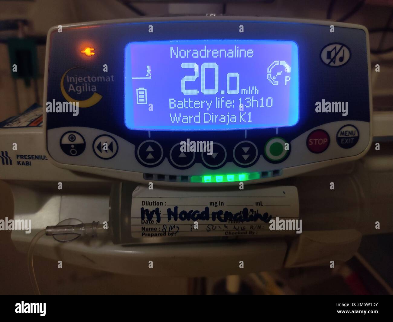 KANGAR, MALAYSIA - AUGUST 2022: Automatische Infusion von Noradrenalin ...