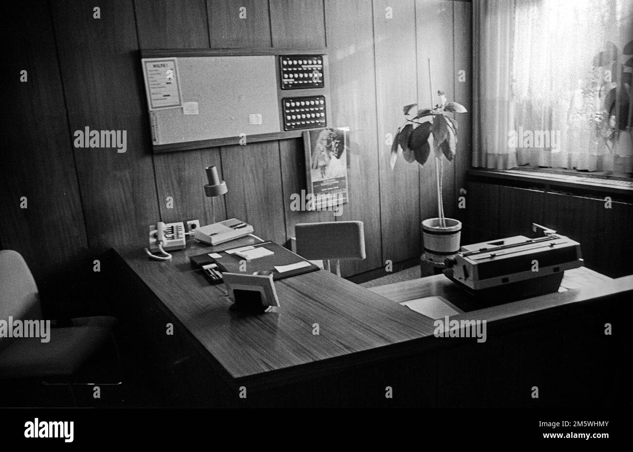 DDR, Bernau, 29. 01. 1990, Waldsiedlung, ehemalige Regierungssiedlung ...