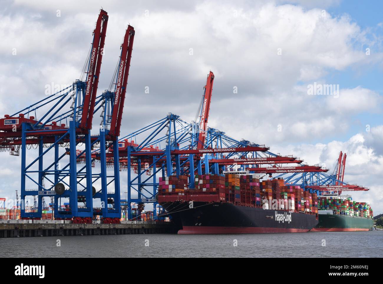 Container crane -Fotos und -Bildmaterial in hoher Auflösung – Alamy