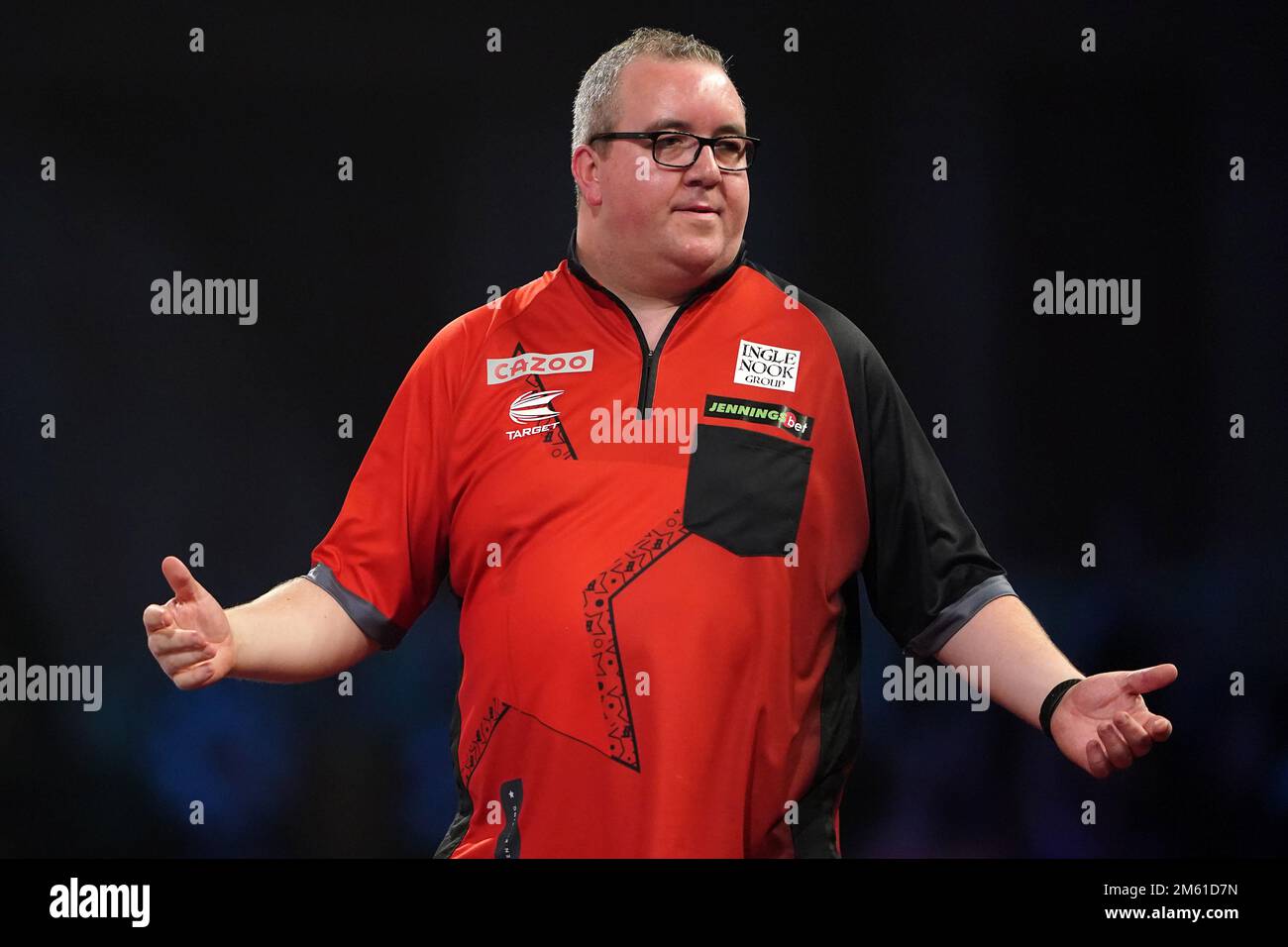 Stephen Bunting in Aktion gegen Michael Smith am 14. Tag der Cazoo ...