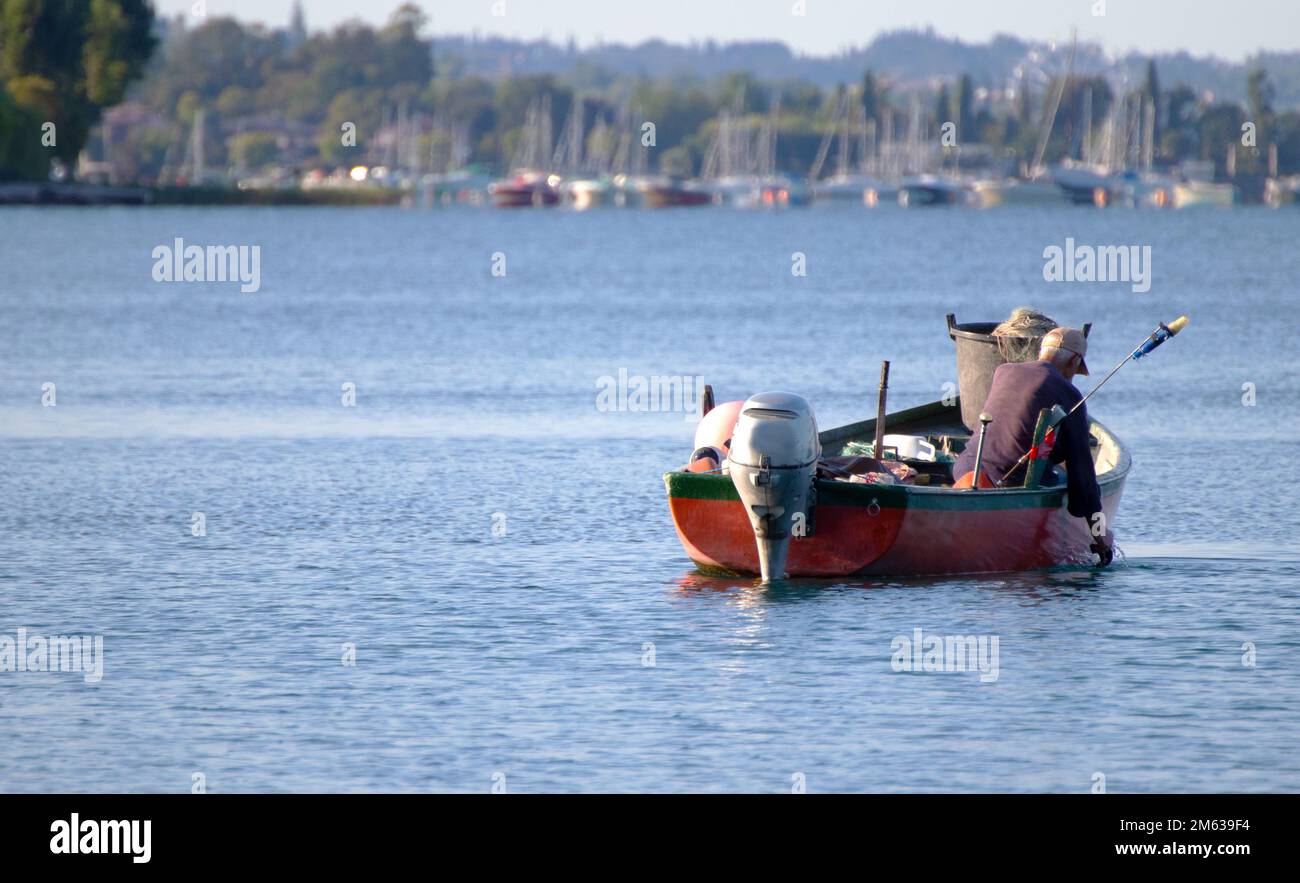 Senioren alte front -Fotos und -Bildmaterial in hoher Auflösung – Alamy