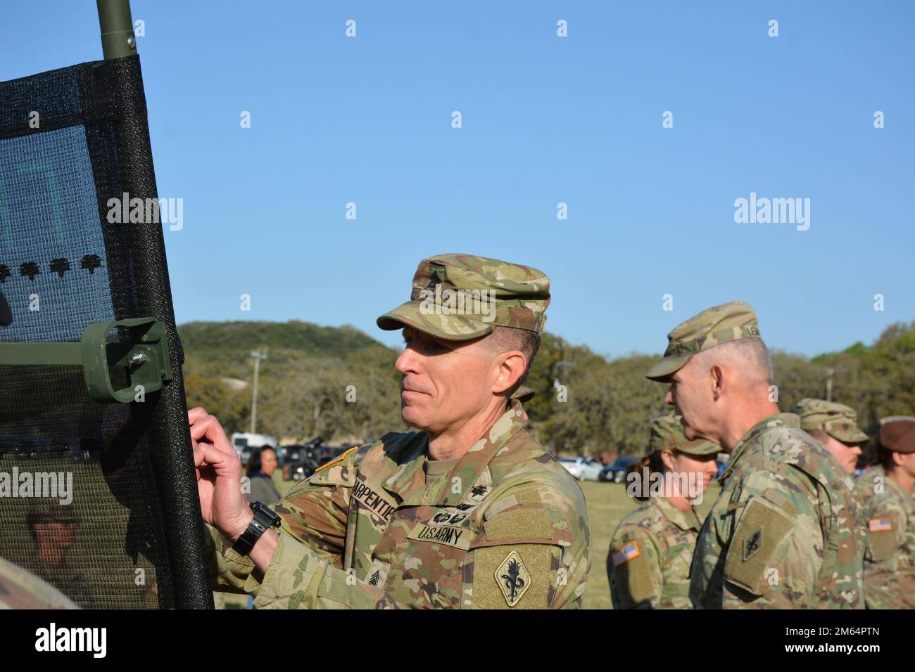 Oberstleutnant Clark Charpentier, USA Army Medical Center of Excellence ...