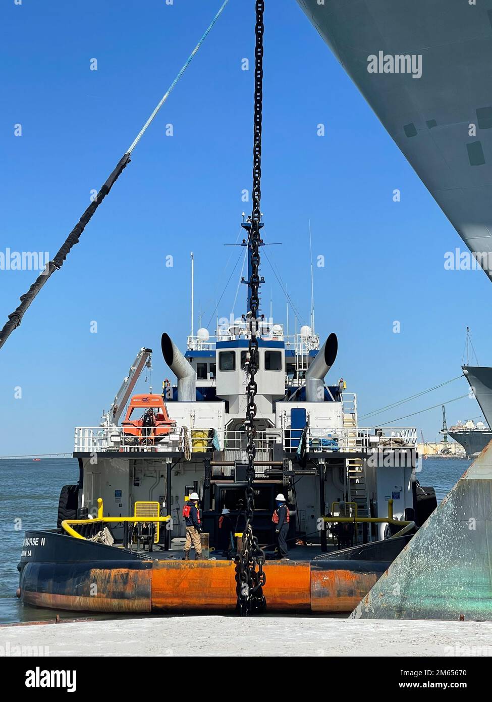 NEWPORT NEWS, VA. (2. April 2022) Signet Warhorse II schleppte das ...