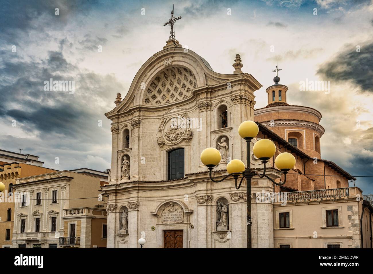 Die Fassade der Kirche Santa Maria del Suffragio, auch bekannt als ...