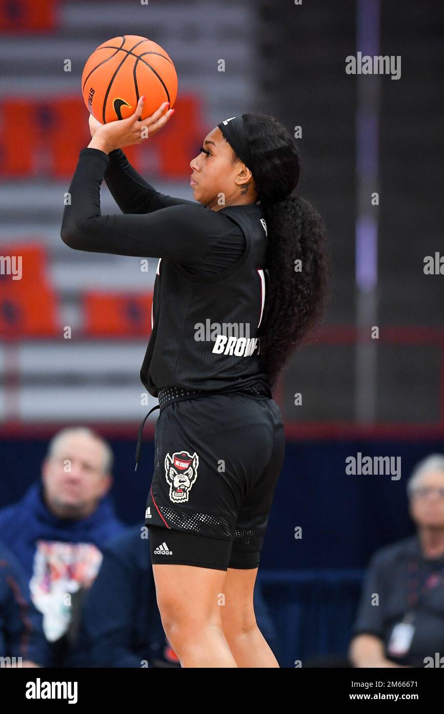 1. Januar 2023: NC State Wolfpack Forward Jakia Brown-Turner (11 ...