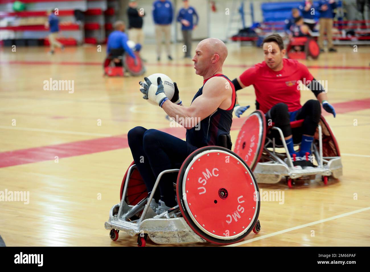 US-Rentner Air Force Tech. Sergeant Joshua Smith war beim Rollstuhl ...