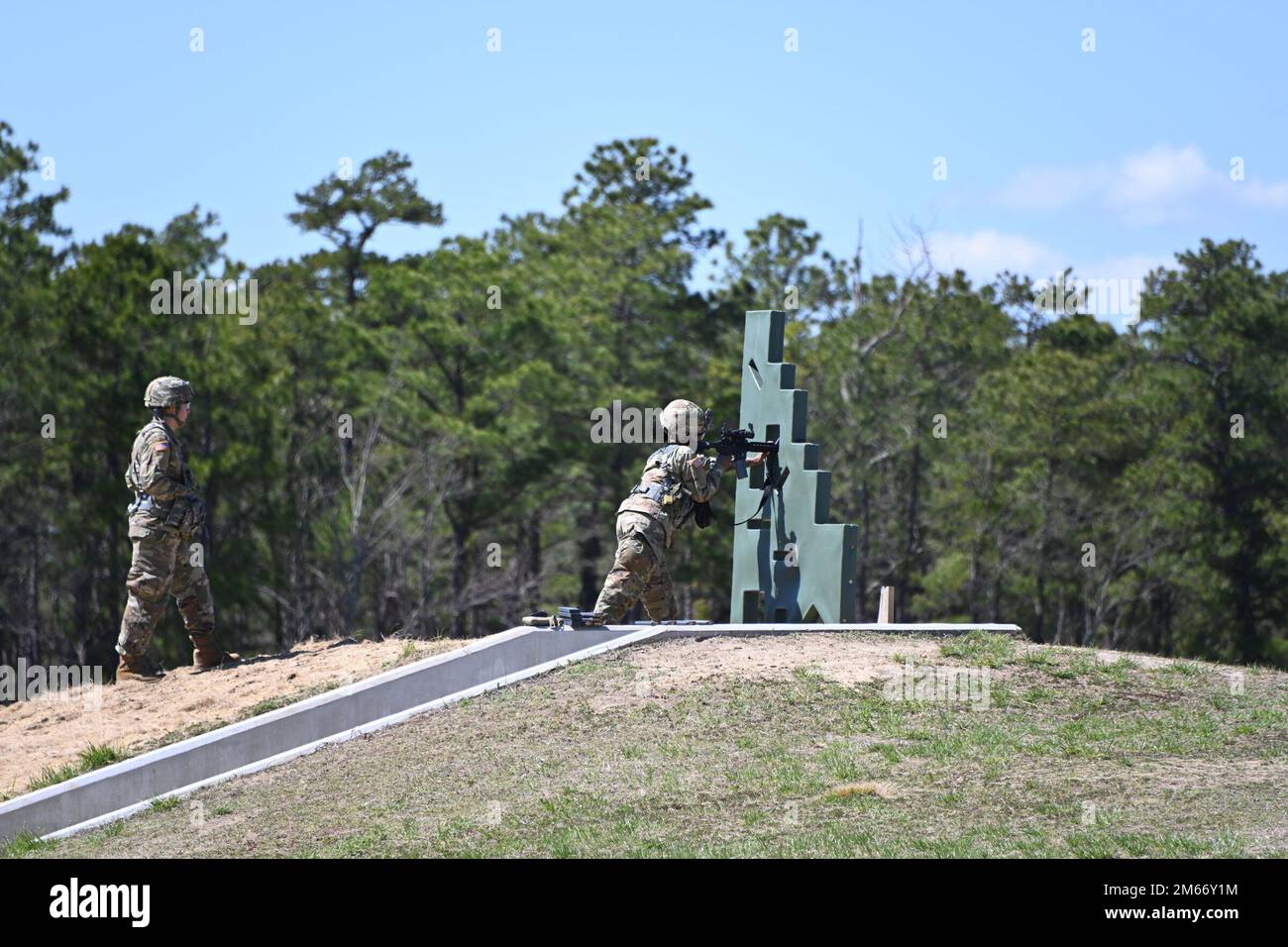 Teaneck waffenkammer -Fotos und -Bildmaterial in hoher Auflösung – Alamy