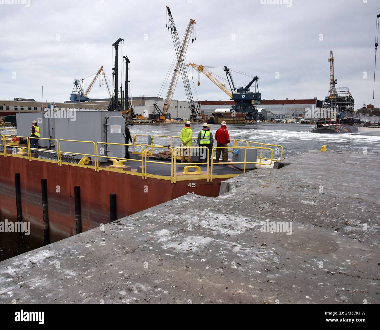 Kittery, ME (12. April 2022) – Ein Blick vom Eingangsgebäude und ...